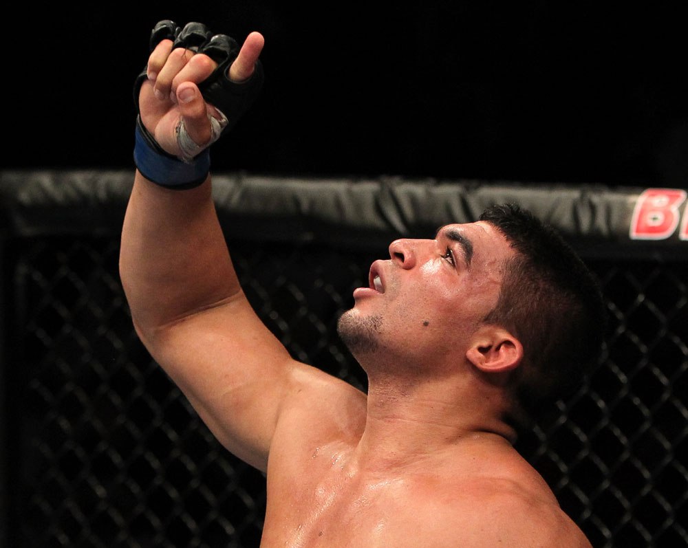 UFC---Ronny Markes se envolve em acidente e está fora do UFC em ...