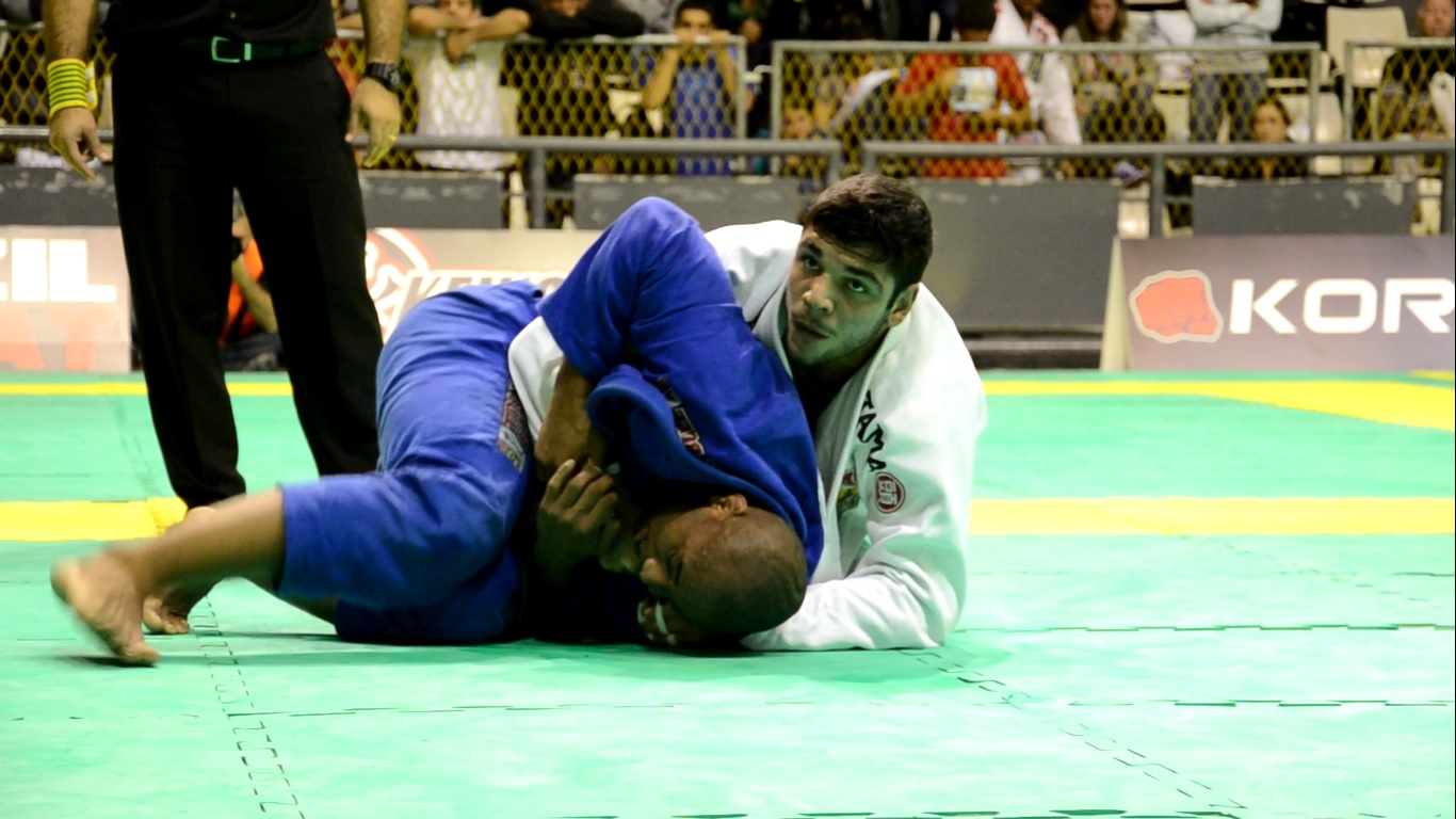 Vídeo Jiu-Jitsu---Rio Open de Jiu-Jitsu: o estrangulamento de João ...