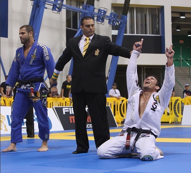 Campeão master de Jiu-Jitsu e atleta de MMA ensina 5 macetes para a ...