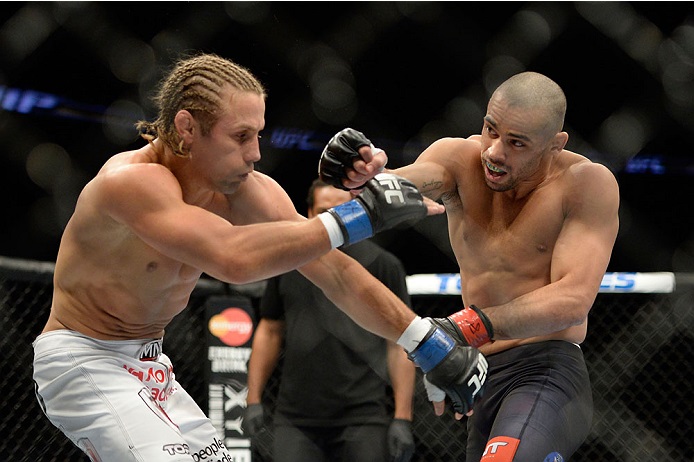 Reveja Renan Barão, José Aldo e os melhores lances do UFC 169 em câmera ...