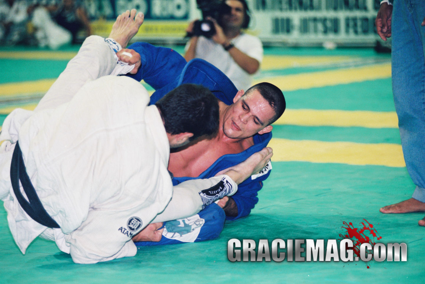 Quando nosso homem de capa Roberto Roleta botou Saulo Ribeiro para voar ...