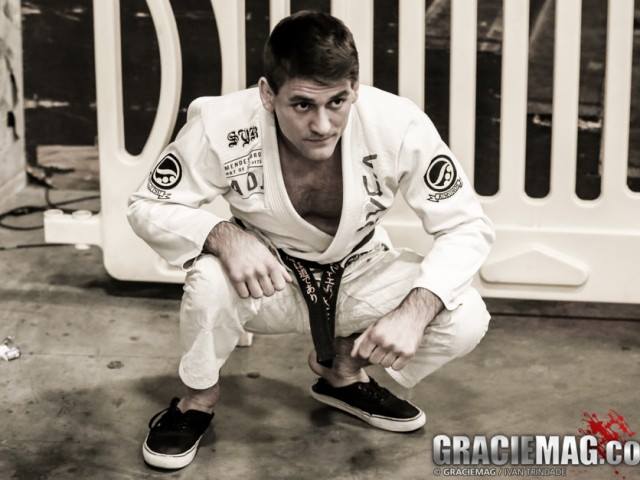 Learn Jiu-Jitsu: Watch Rafael Mendes training with a famous UFC fighter ...