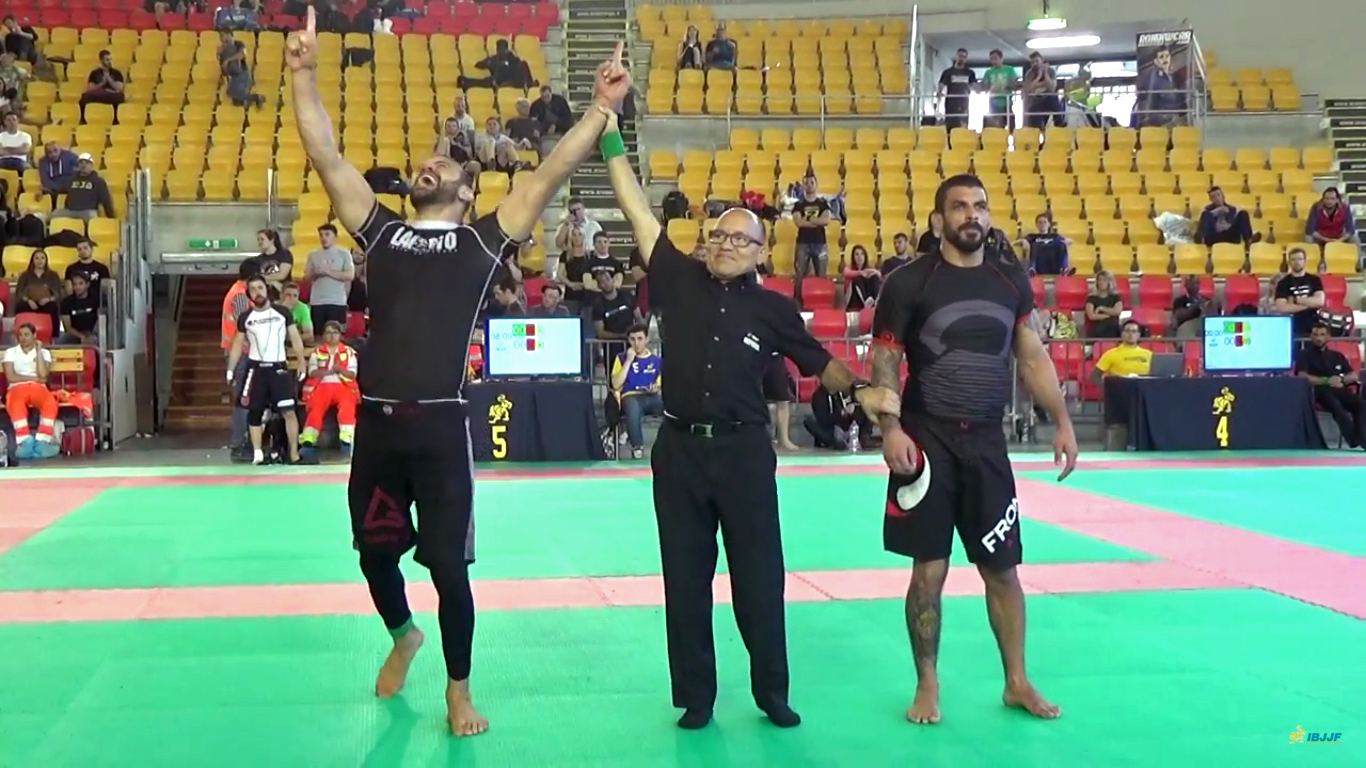 Vídeo: O mata-leão de Lagarto sobre Eduardo Teta no absoluto do Europeu ...