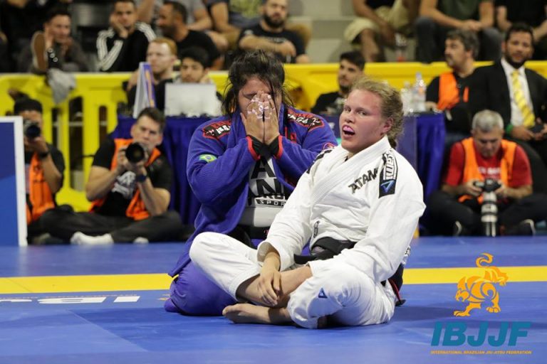 Worlds: Tayane Porfírio’s goal before she hangs it up | Graciemag
