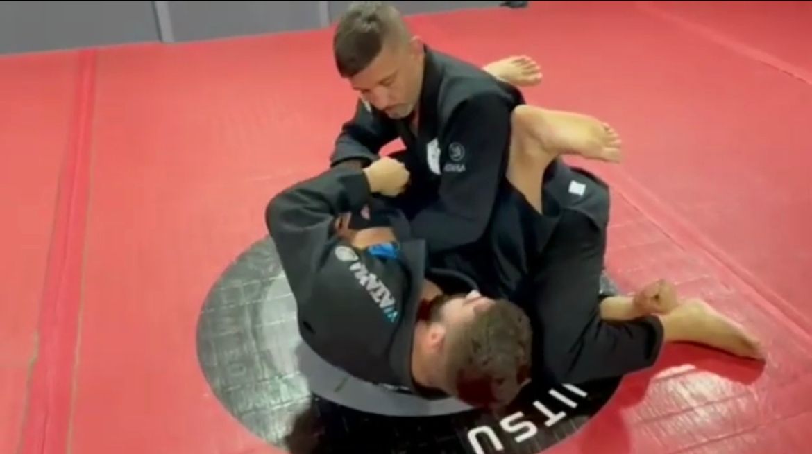 Como raspar na guarda-K, com professor Rodrigo Lopes | Graciemag